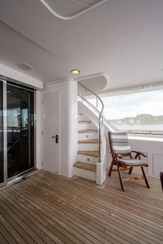 UNWINED yacht for charter (Westport, 34.14m, 2005)